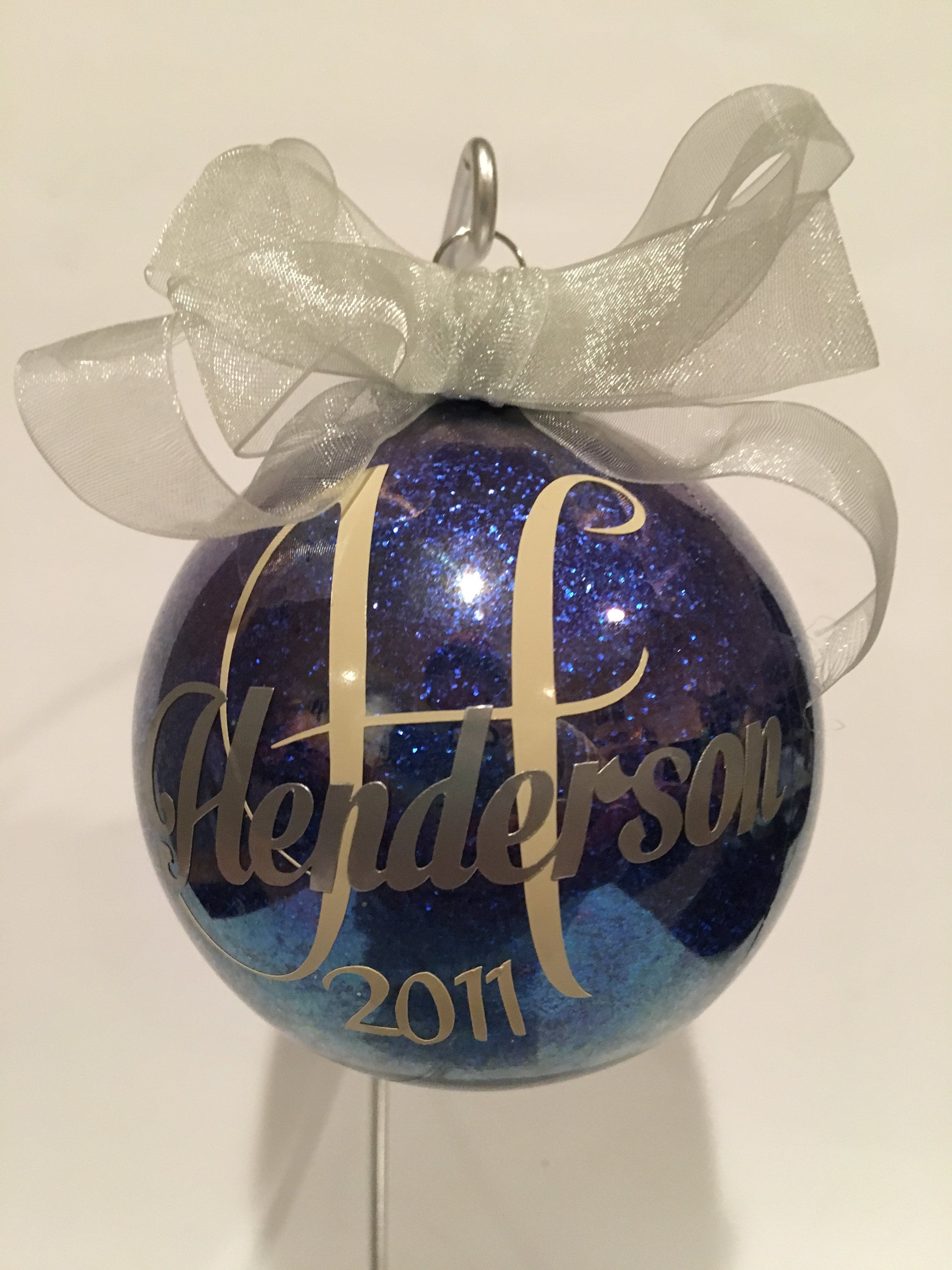 Personalized Christmas Ornament – Unbreakable Memories